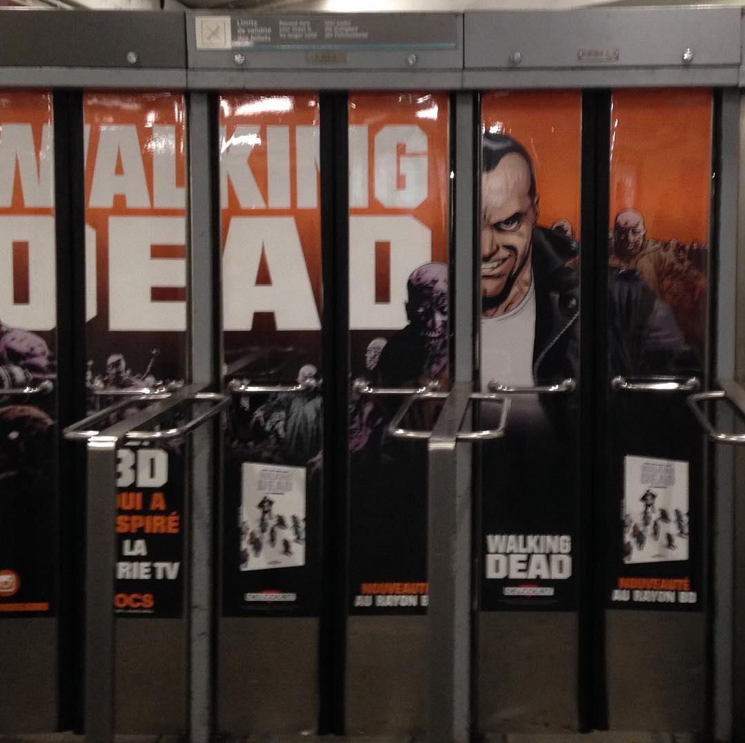Walking Dead comic book ad in Paris